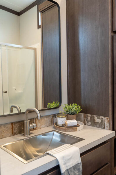 5 Series Photo Gallery | Elevation Park Model Company