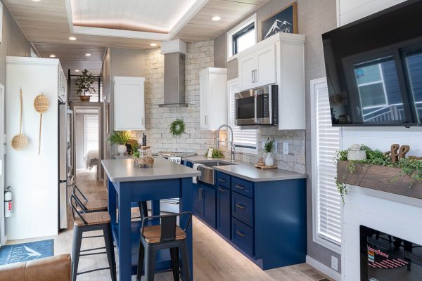 7 Series Photo Gallery | Elevation Park Model Company